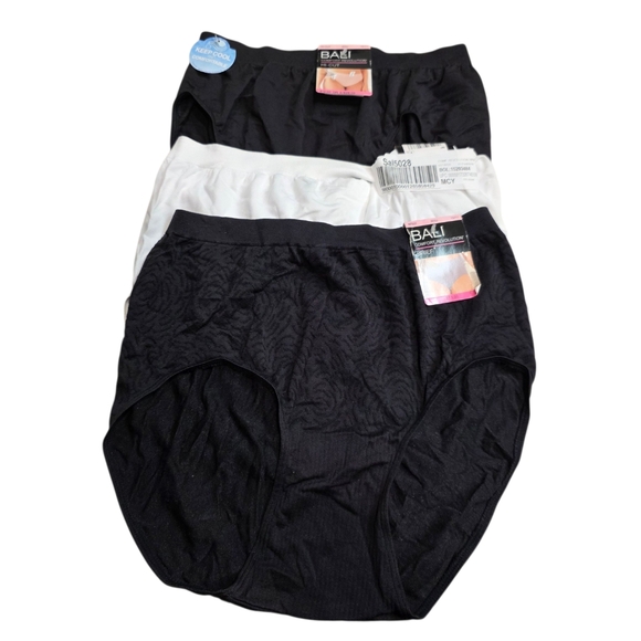 Bali | Intimates & Sleepwear | Bali Comfort Revolution Womens Hicut And ...